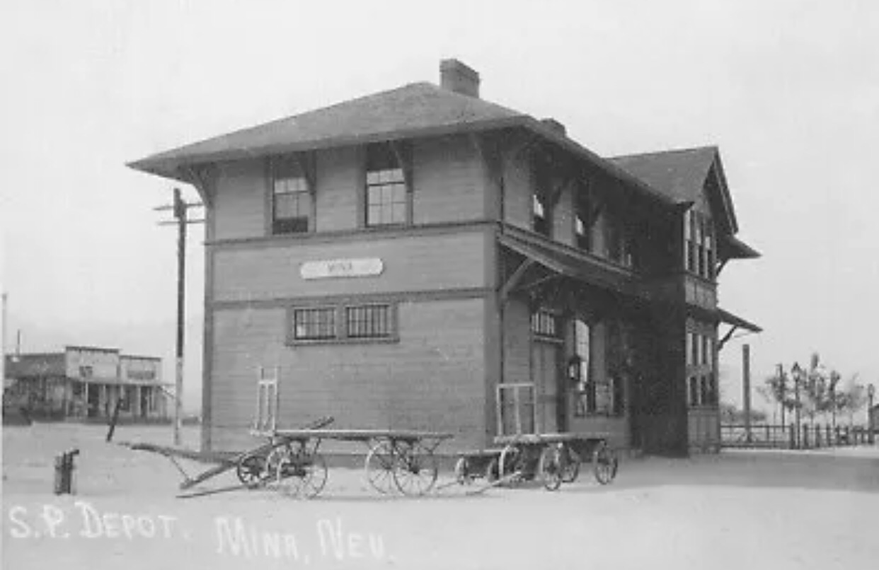 Mina Nevada Southern Pacific railroad station depot – Mina Nevada